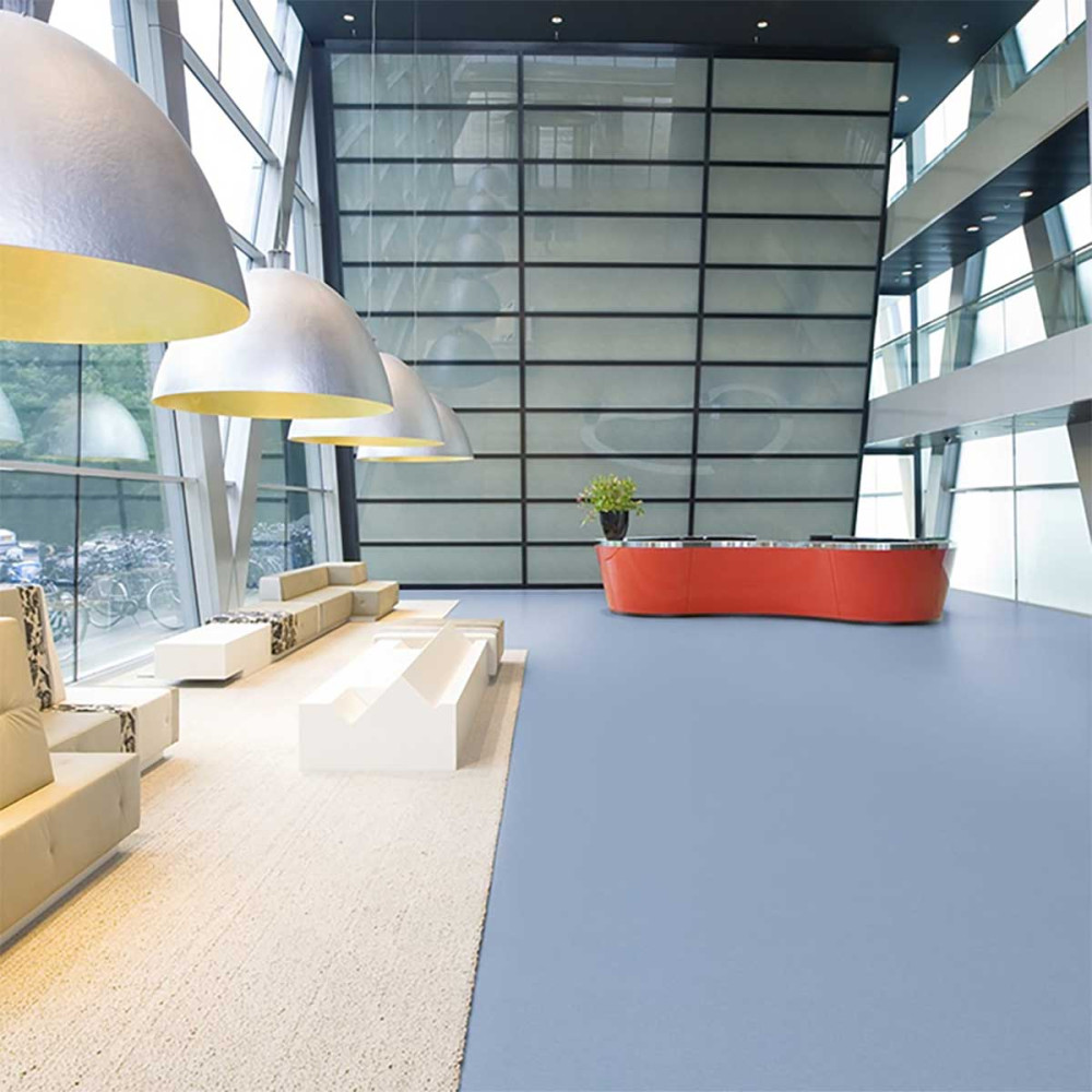 Sol PVC résistant de couleur bleu pale