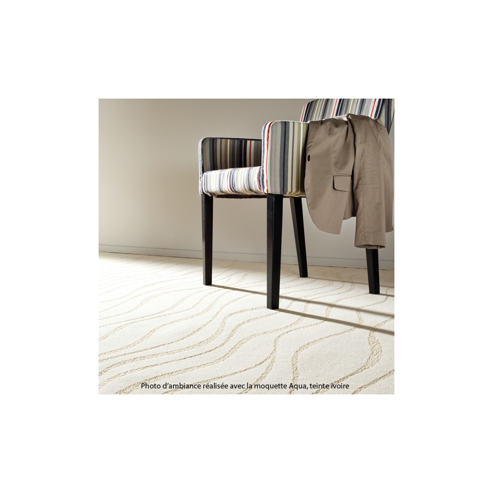 Moquette beige épaisse avec des motifs très déco - Moquette Avenue.